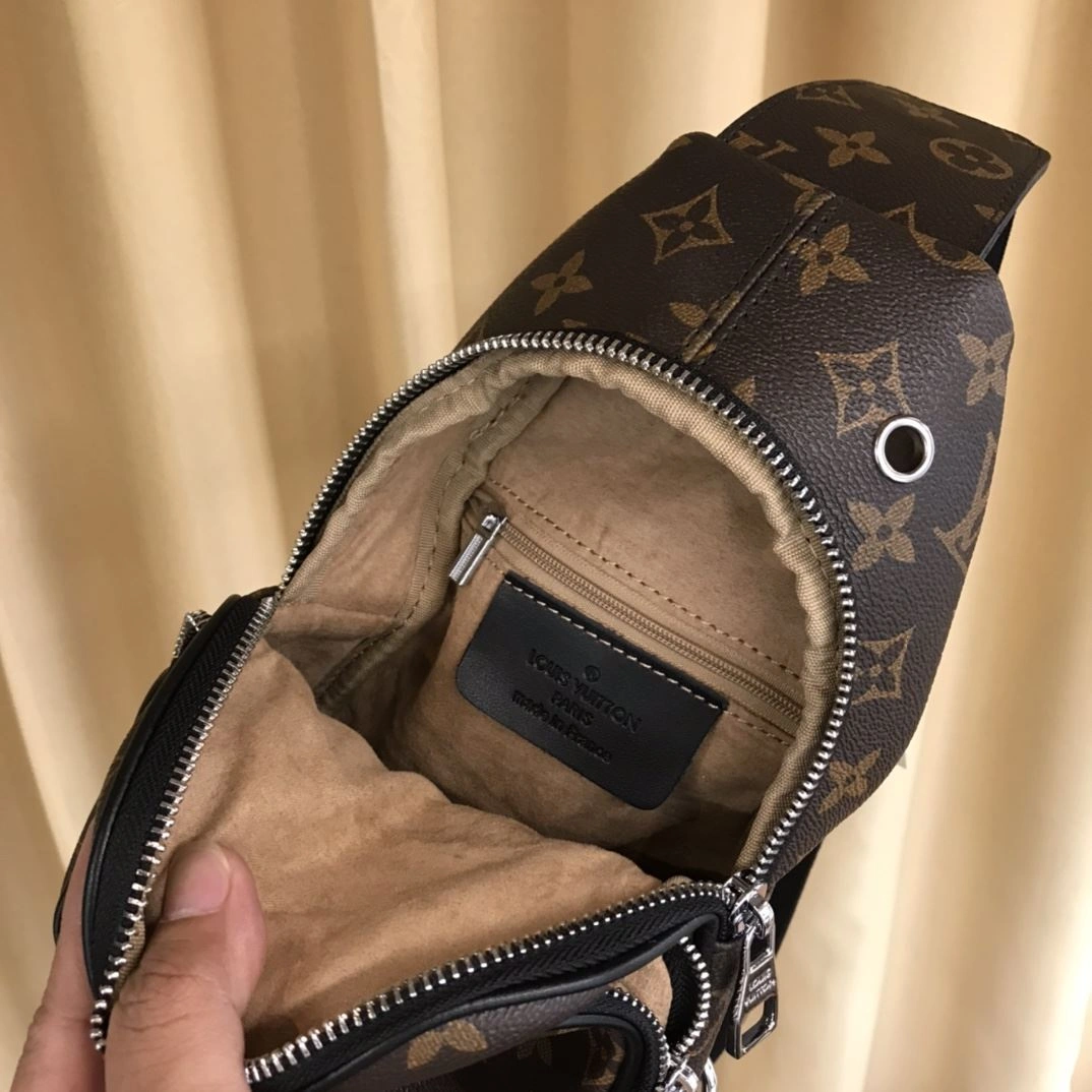 Top mirror Mens Louis Vuitton Waist Chest Packs