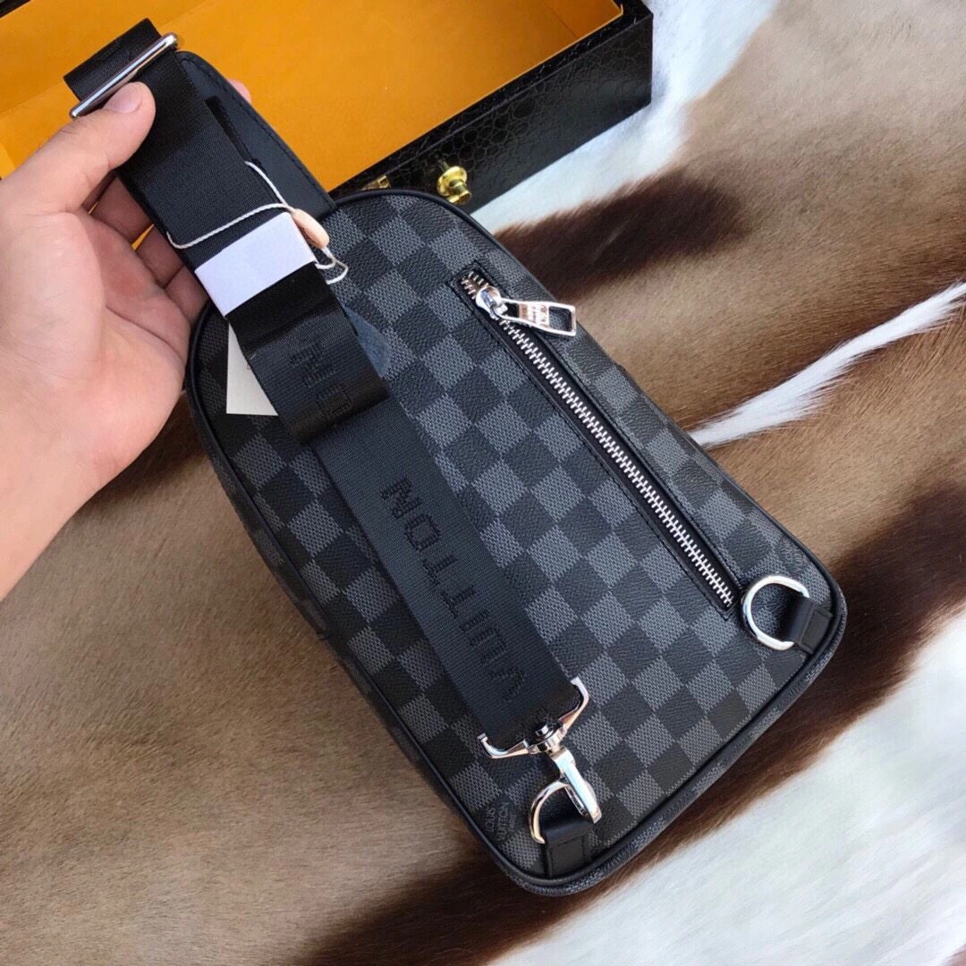 Low-cost Mens Louis Vuitton Waist Chest Packs