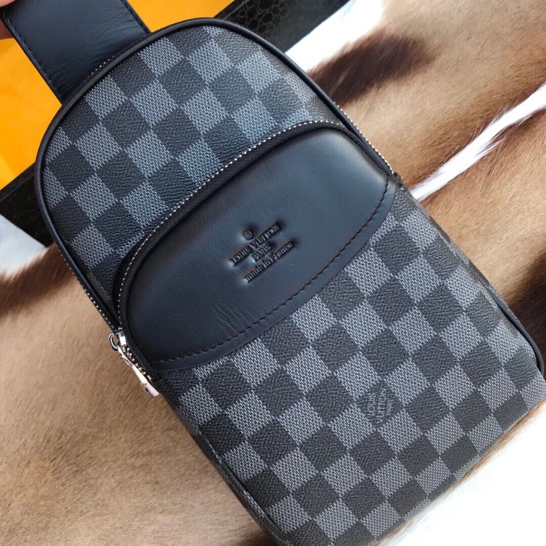 Low-cost Mens Louis Vuitton Waist Chest Packs