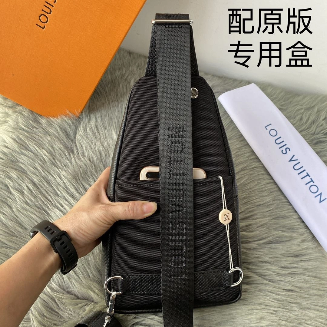 Top mirror Mens Louis Vuitton Waist Chest Packs