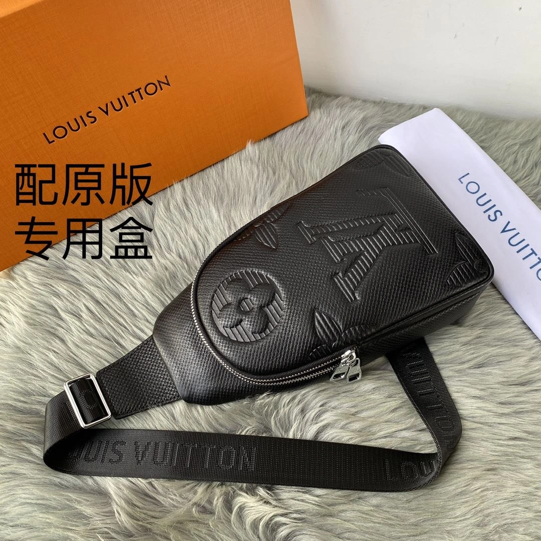 Top mirror Mens Louis Vuitton Waist Chest Packs
