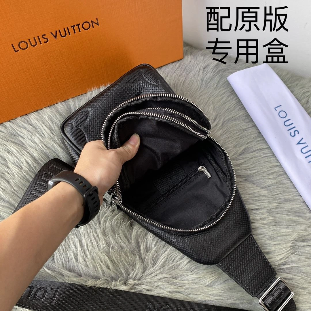 Top mirror Mens Louis Vuitton Waist Chest Packs