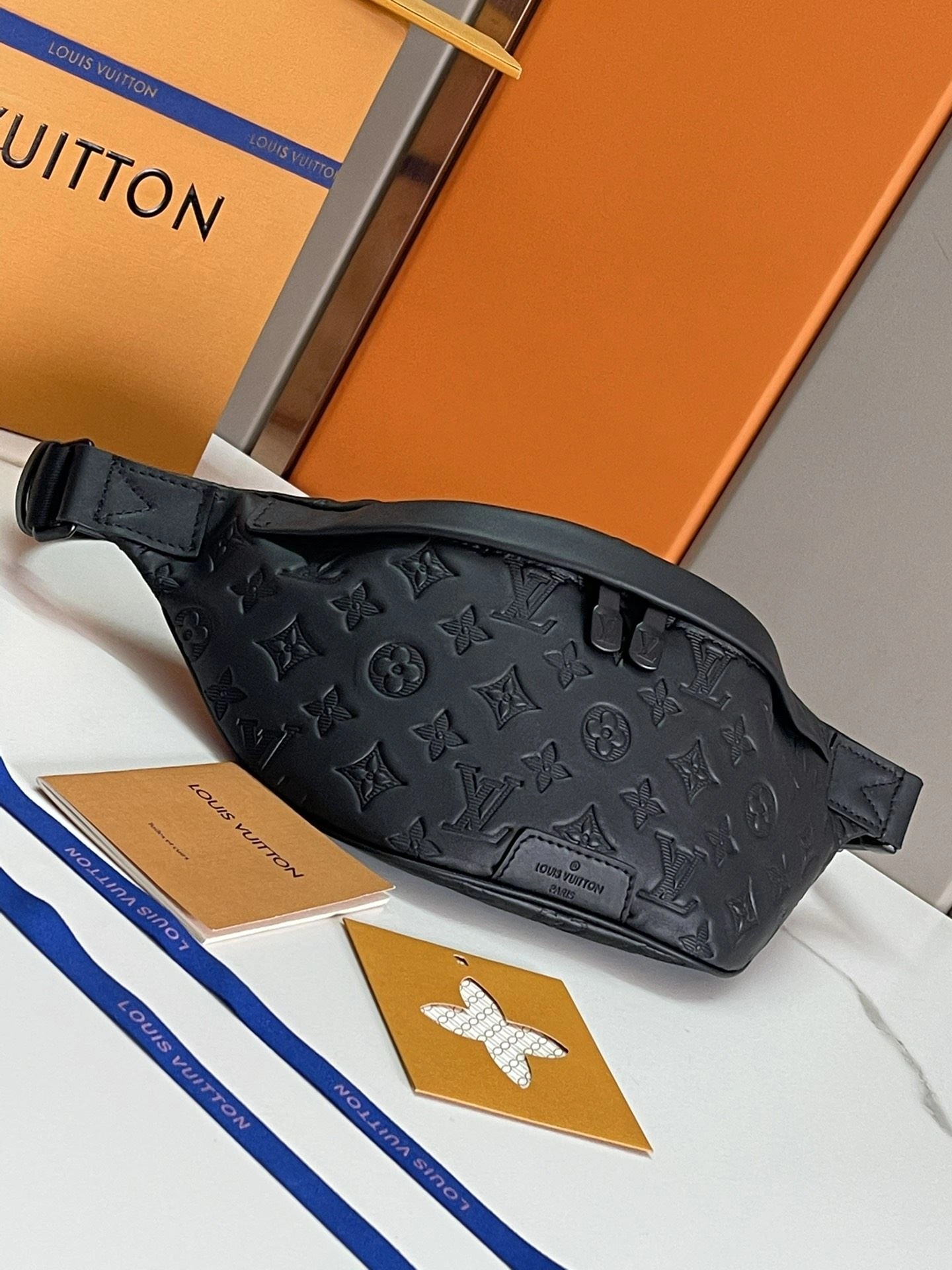 Top match Mens Louis Vuitton Waist Chest Packs