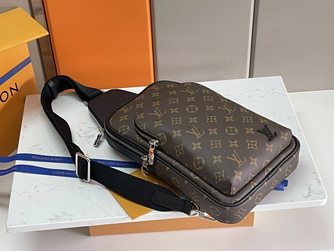 Accurate model Mens Louis Vuitton Waist Chest Packs
