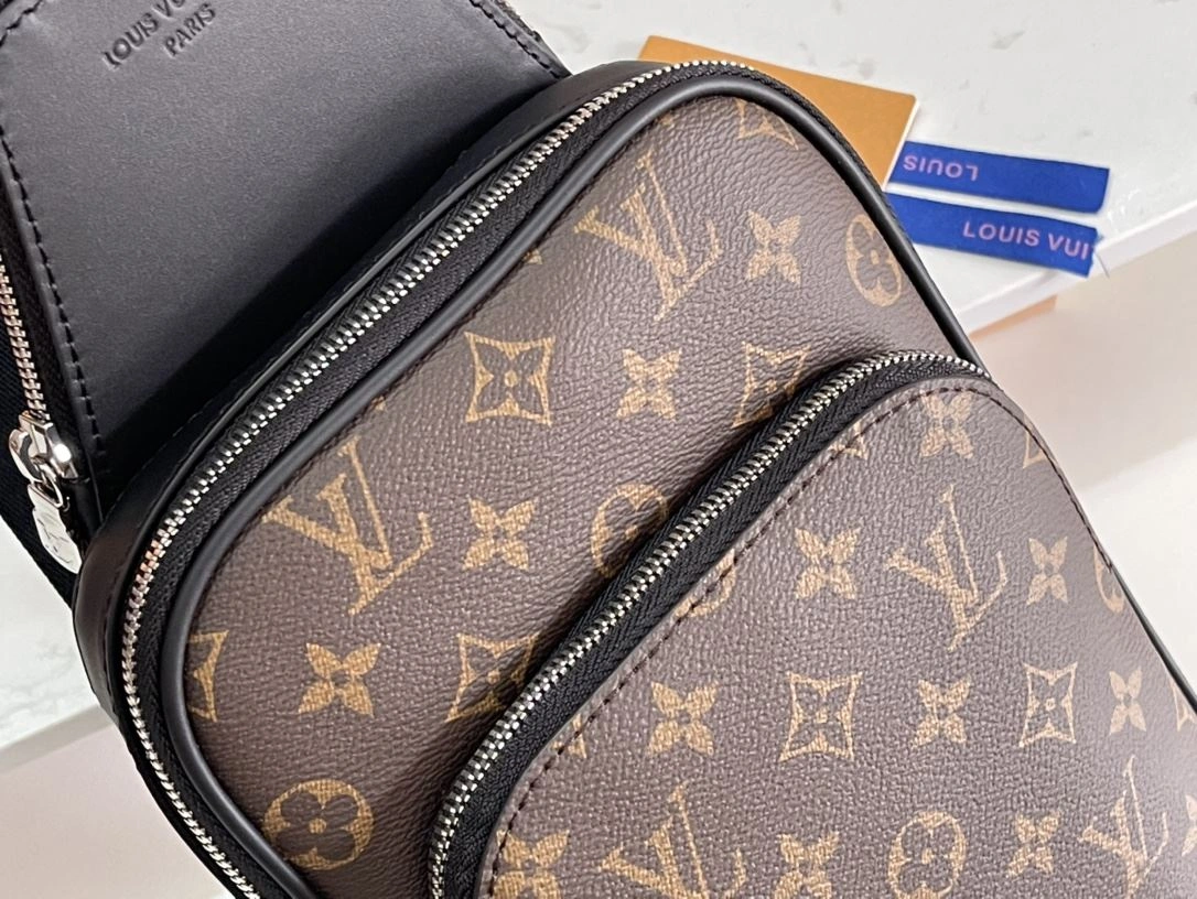 Accurate model Mens Louis Vuitton Waist Chest Packs
