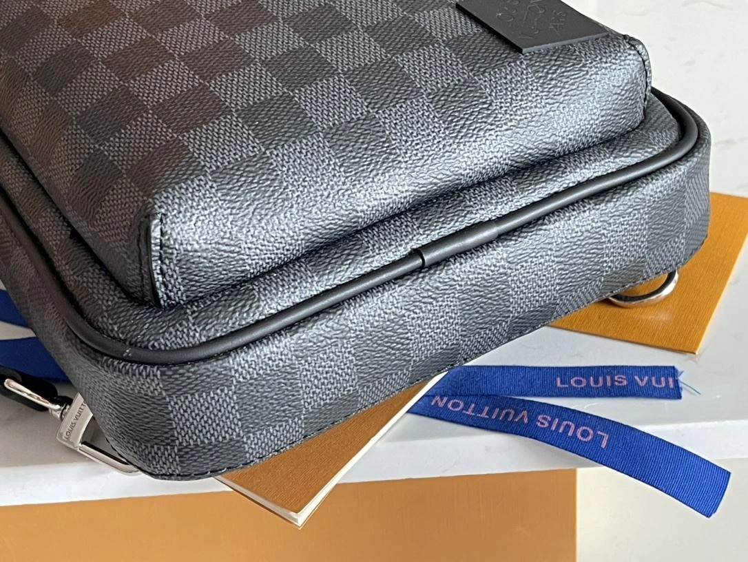 Mirror quality Mens Louis Vuitton Waist Chest Packs