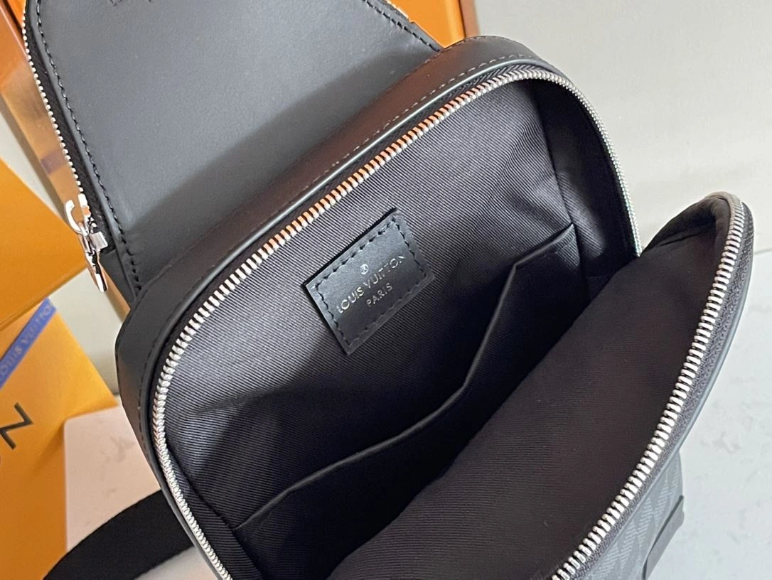 Mirror quality Mens Louis Vuitton Waist Chest Packs