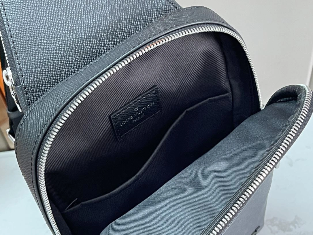 High accuracy Mens Louis Vuitton Waist Chest Packs