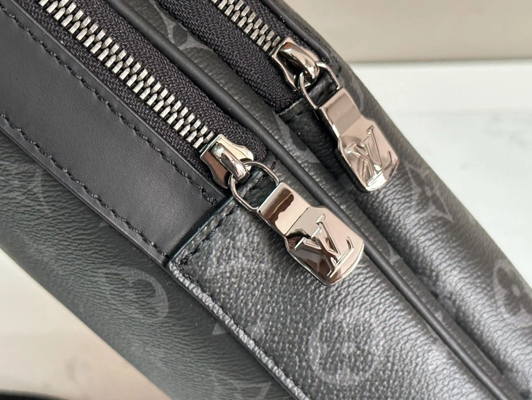Cut-rate Mens Louis Vuitton Waist Chest Packs