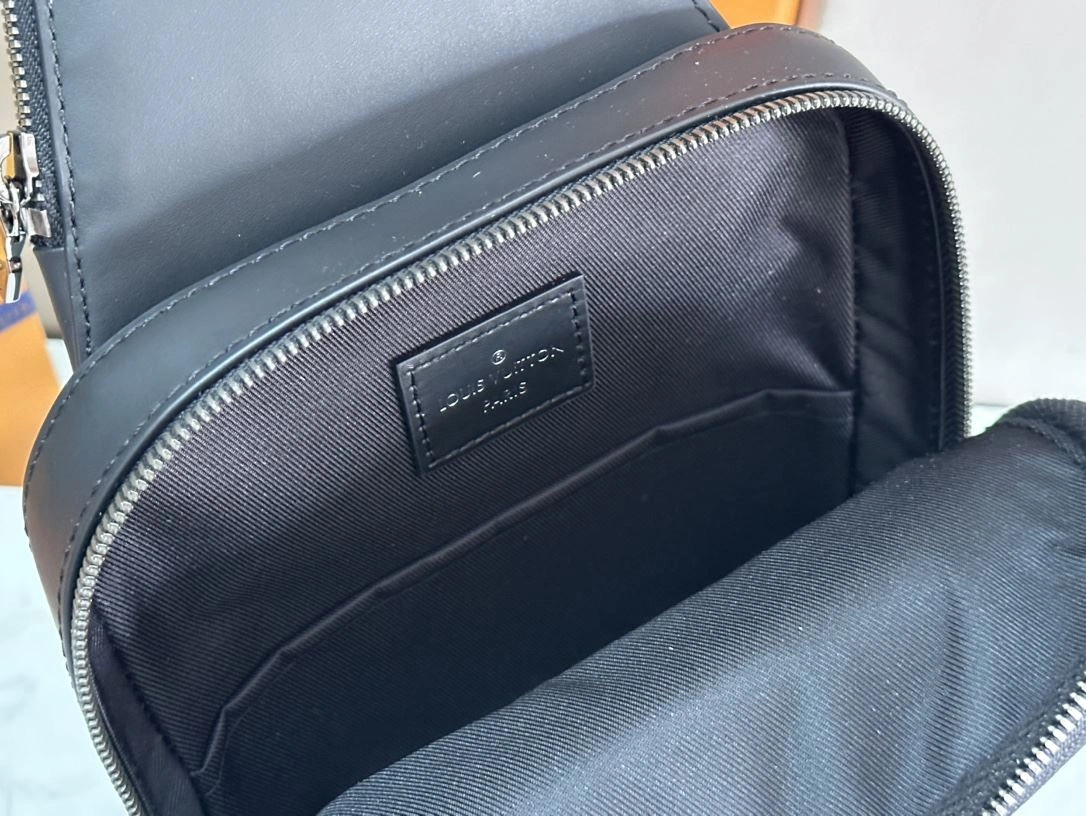 Cut-rate Mens Louis Vuitton Waist Chest Packs