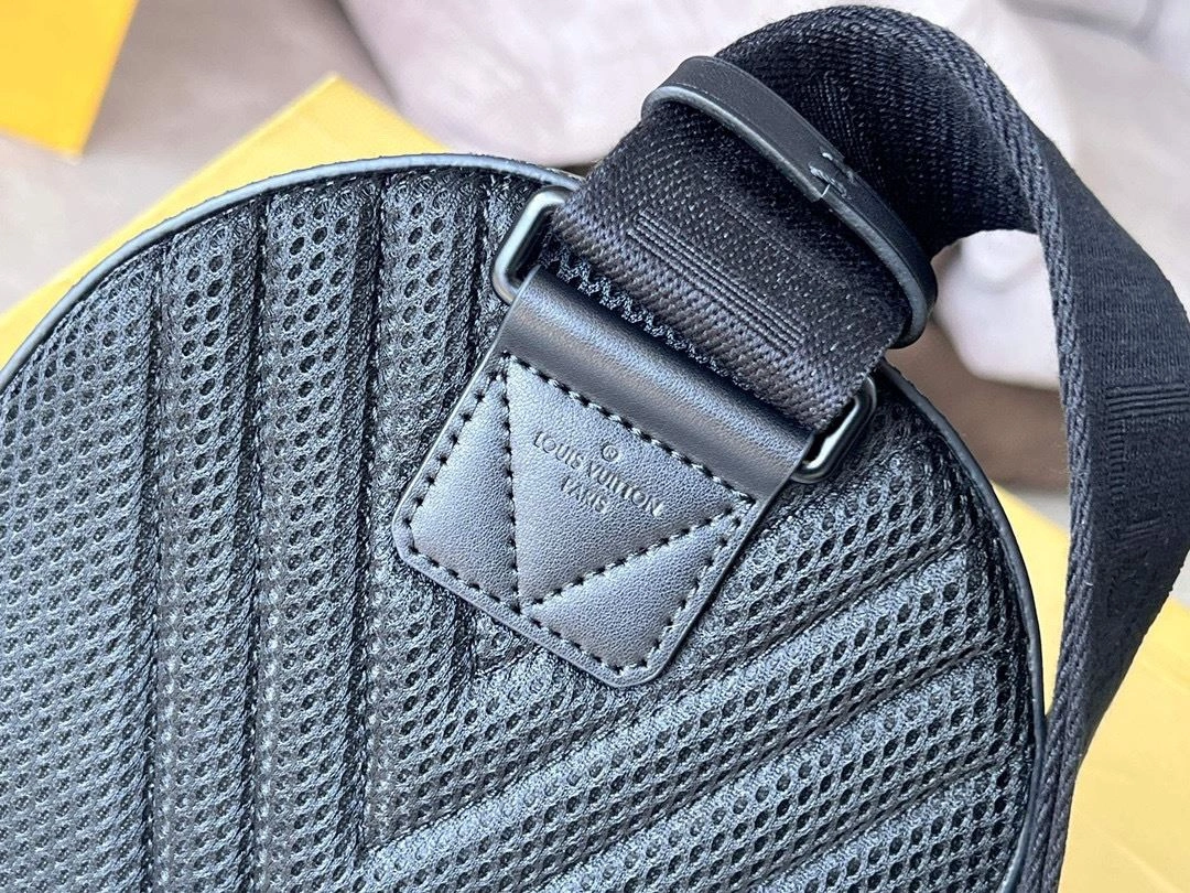 Precise copy Mens Louis Vuitton Waist Chest Packs