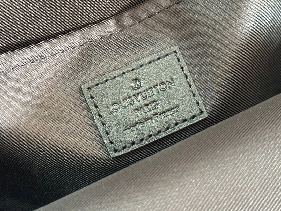 Precise copy Mens Louis Vuitton Waist Chest Packs