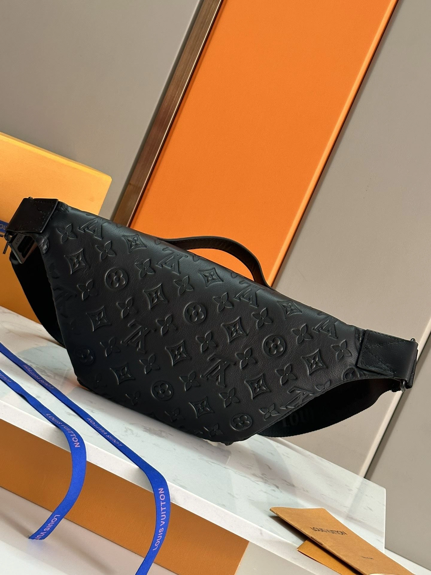 1:1 copy Mens Louis Vuitton Waist Chest Packs