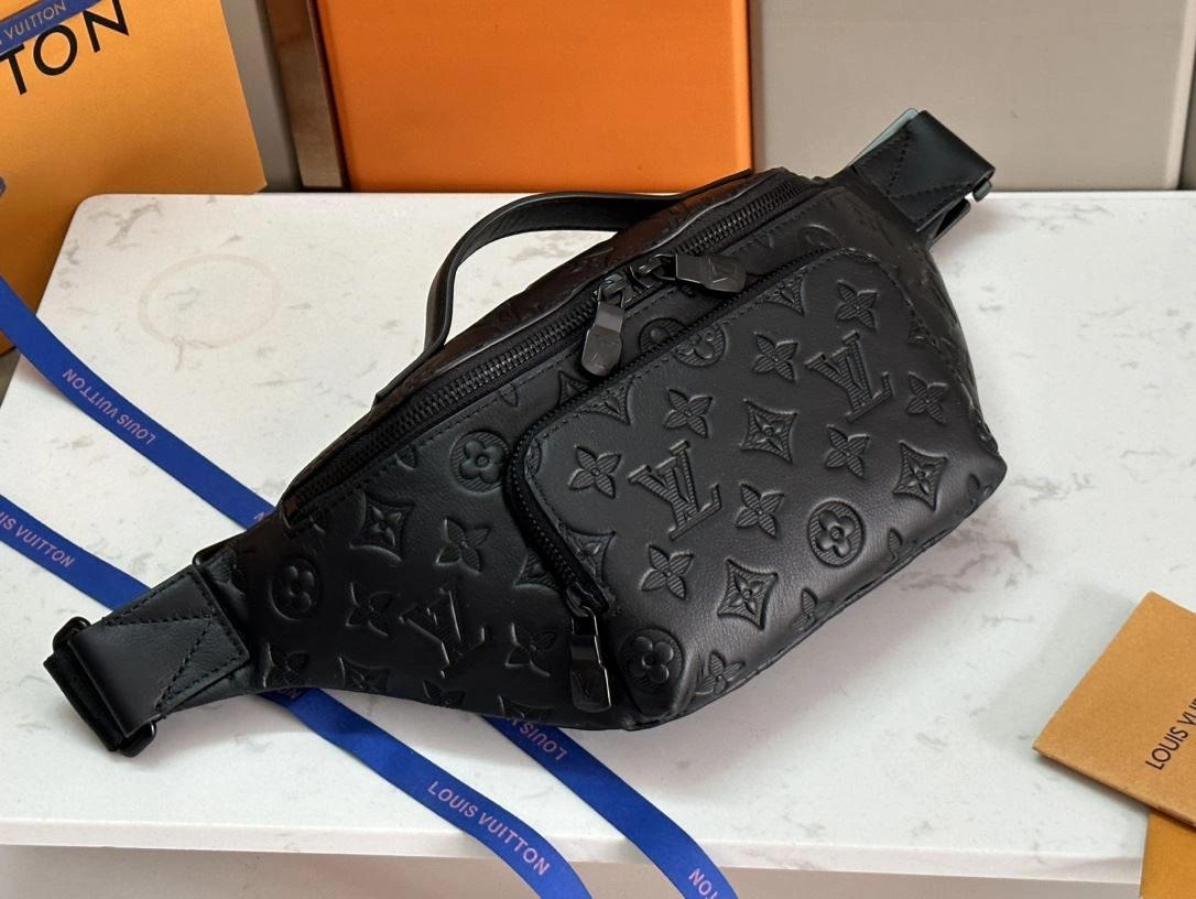 1:1 copy Mens Louis Vuitton Waist Chest Packs