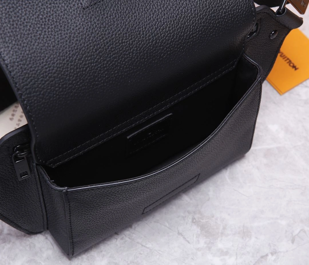 Factory-made Mens Louis Vuitton Waist Chest Packs