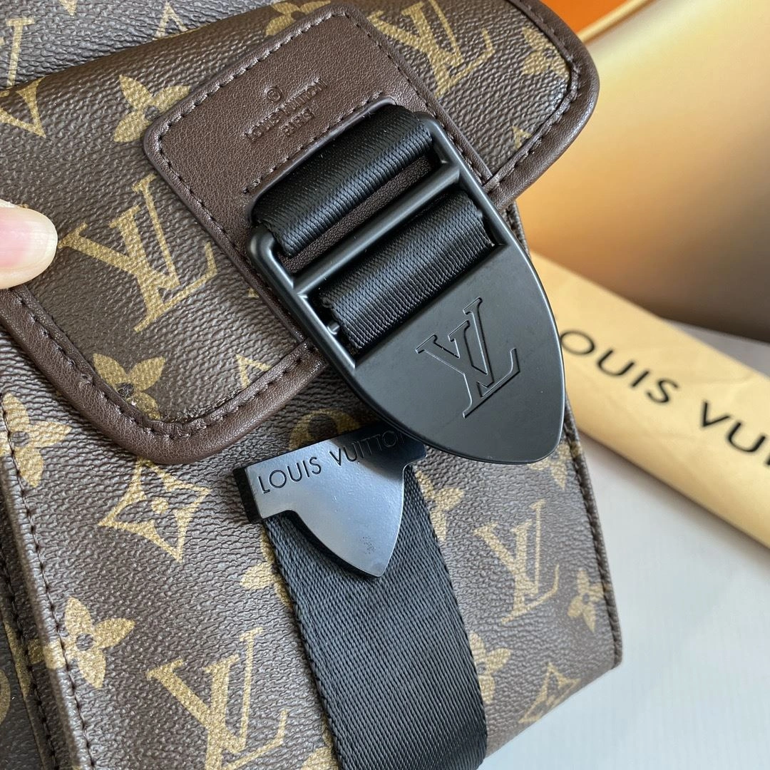 Factory-made Mens Louis Vuitton Waist Chest Packs