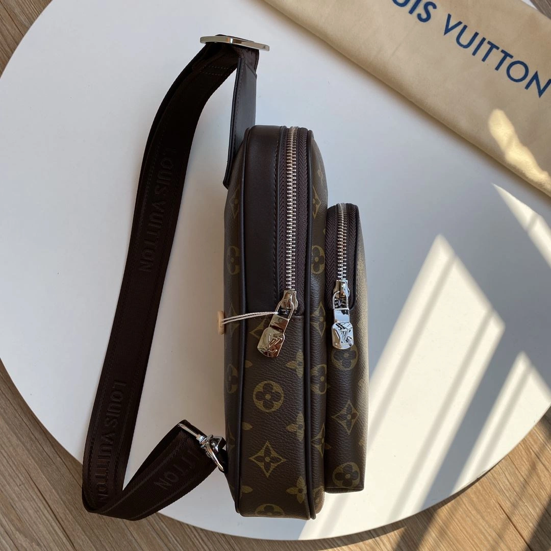 1:1 copy Mens Louis Vuitton Waist Chest Packs