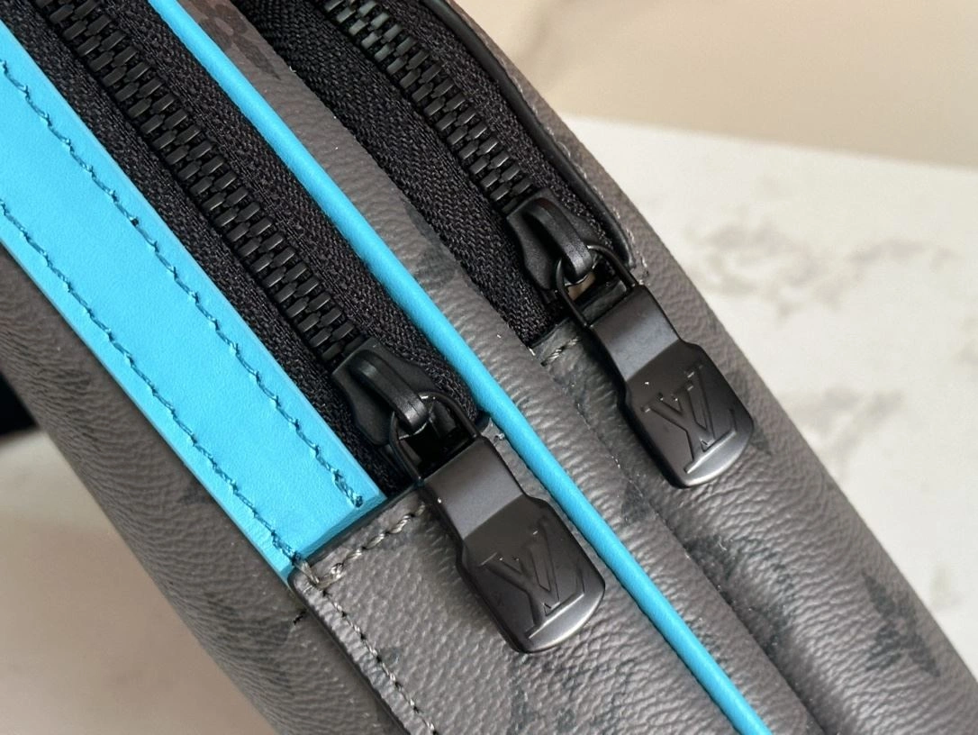 Bargain Mens Louis Vuitton Waist Chest Packs