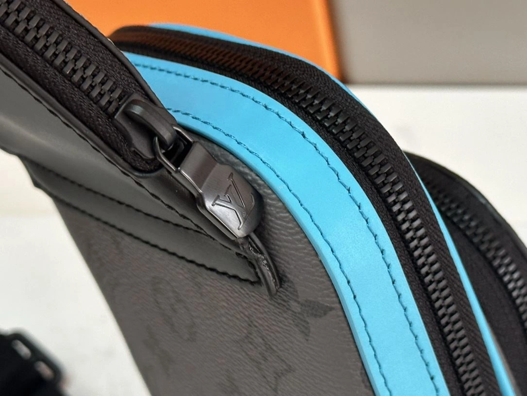 Bargain Mens Louis Vuitton Waist Chest Packs