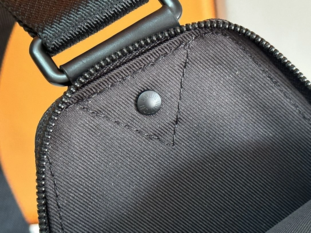 Value-priced Mens Louis Vuitton Waist Chest Packs
