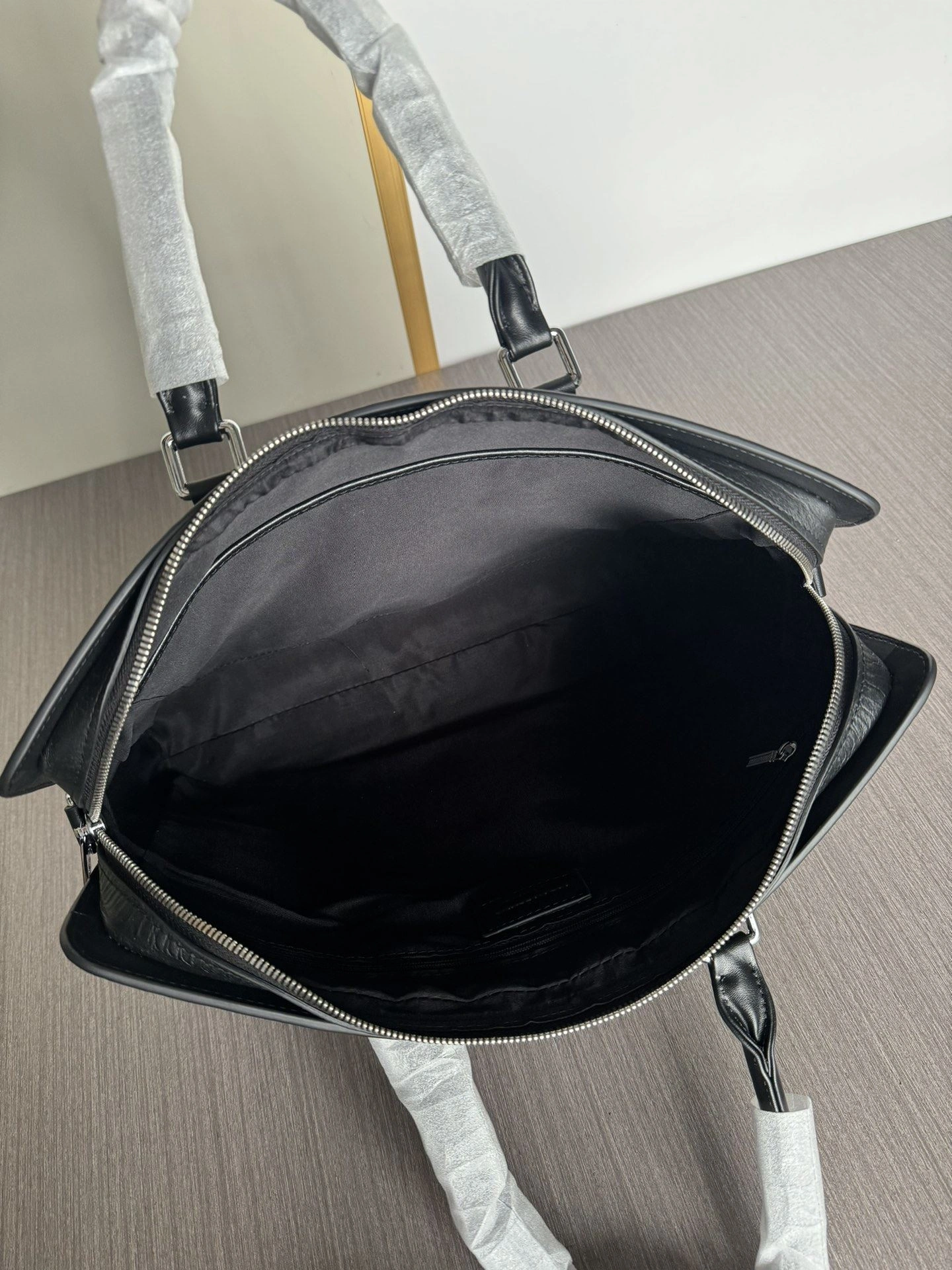 High fidelity Mens Montblanc Briefcases