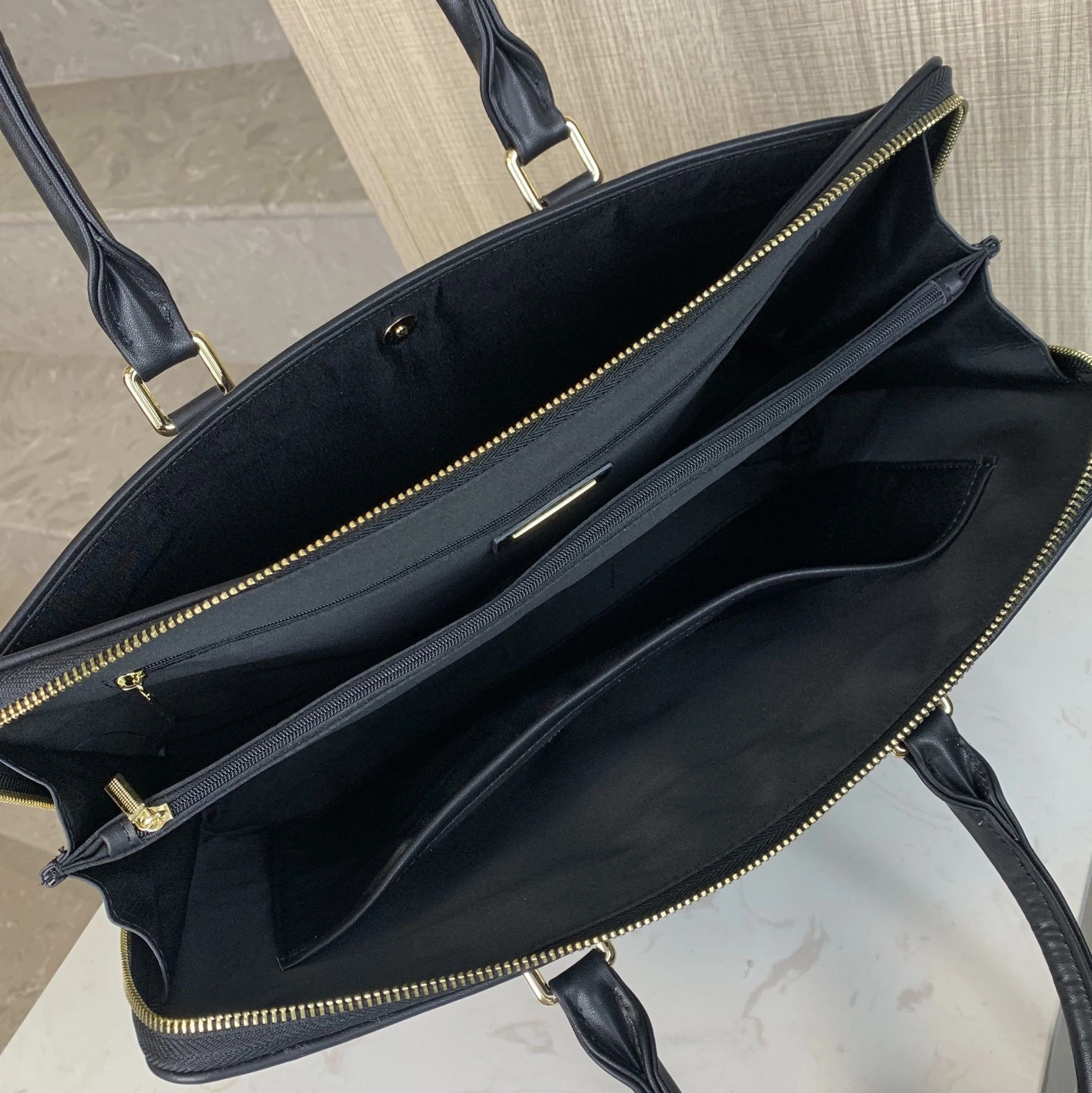 Top mirror Mens Montblanc Briefcases