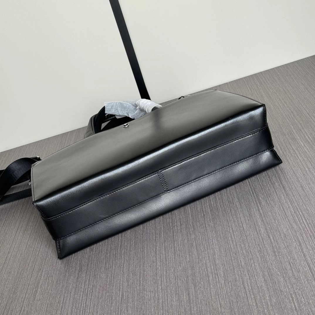 Discounted Mens Montblanc Briefcases