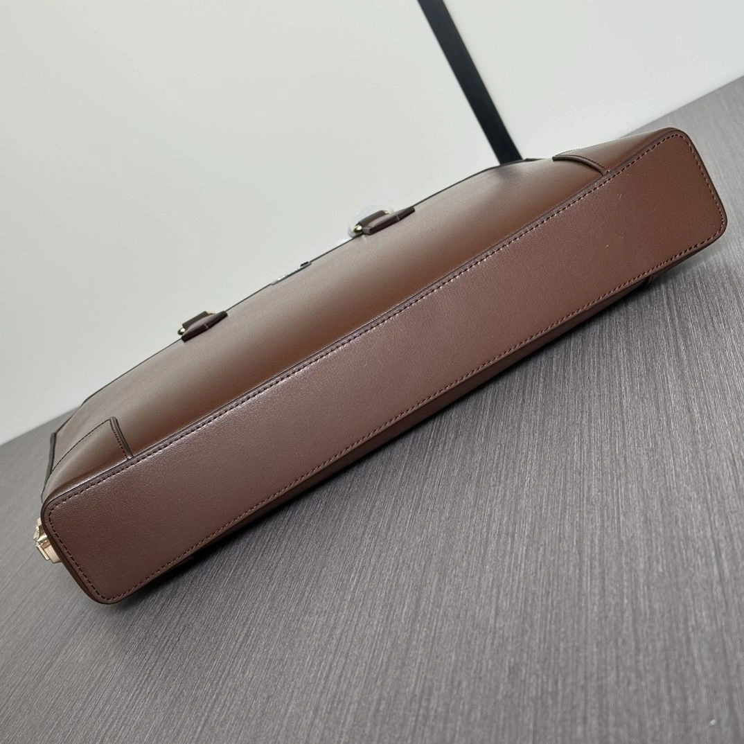 Accurate model Mens Montblanc Briefcases