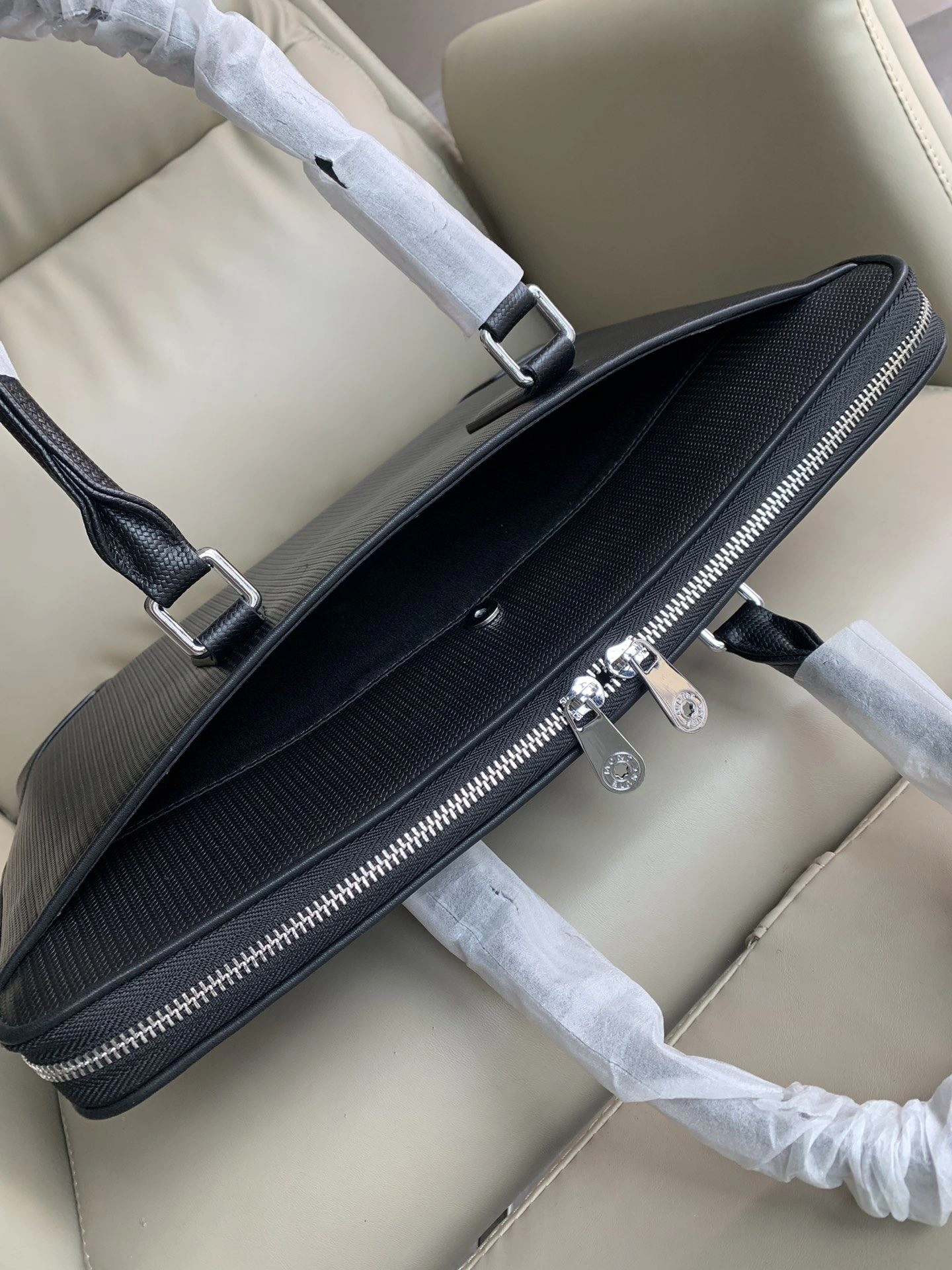 Accurate model Mens Montblanc Briefcases
