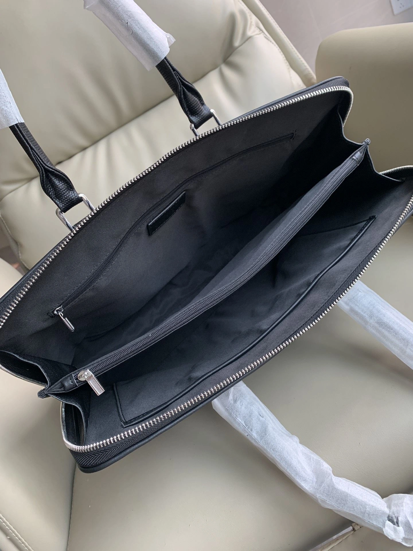 Accurate model Mens Montblanc Briefcases