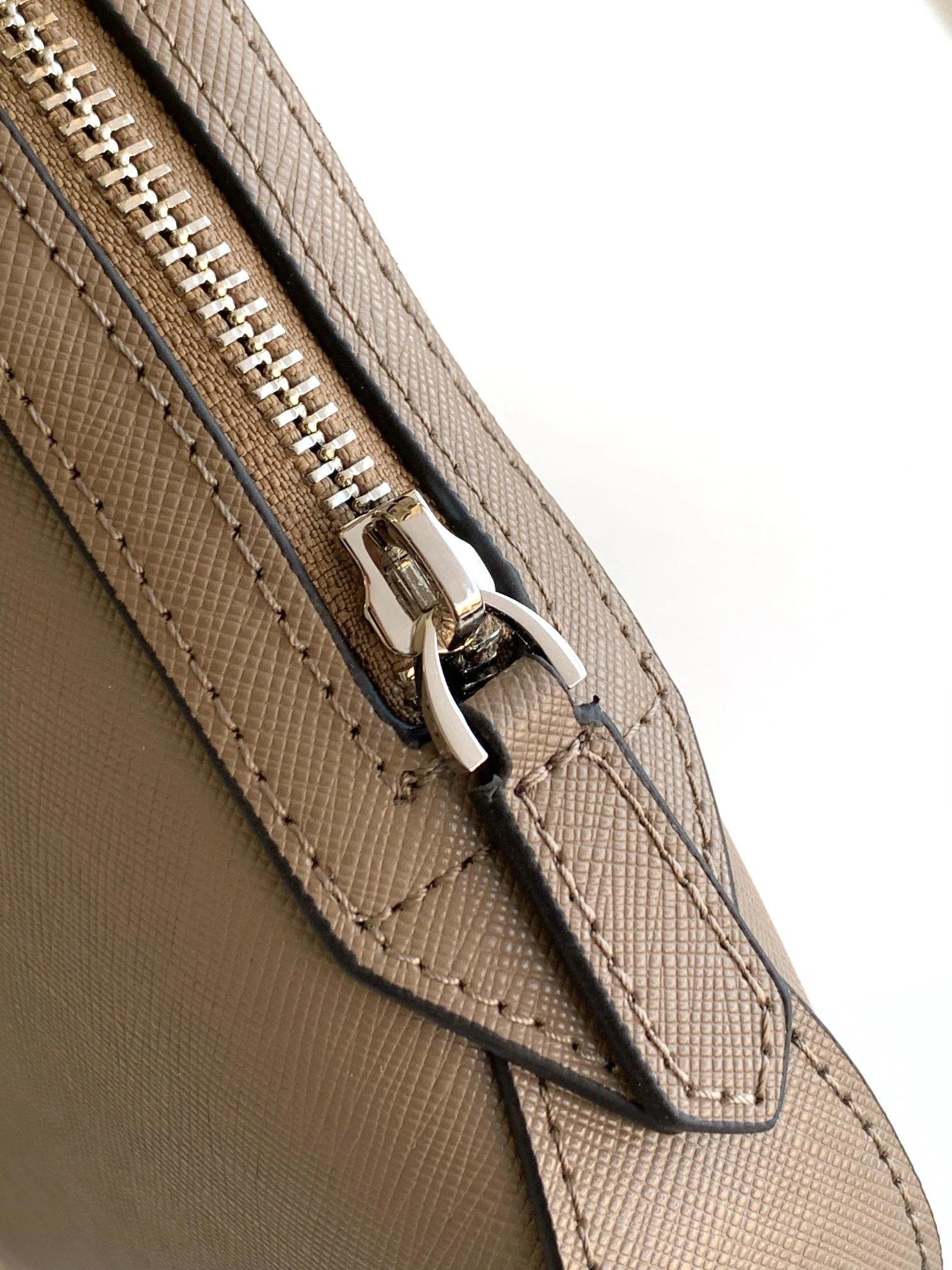 Indistinguishable Mens Montblanc Clutch Bags