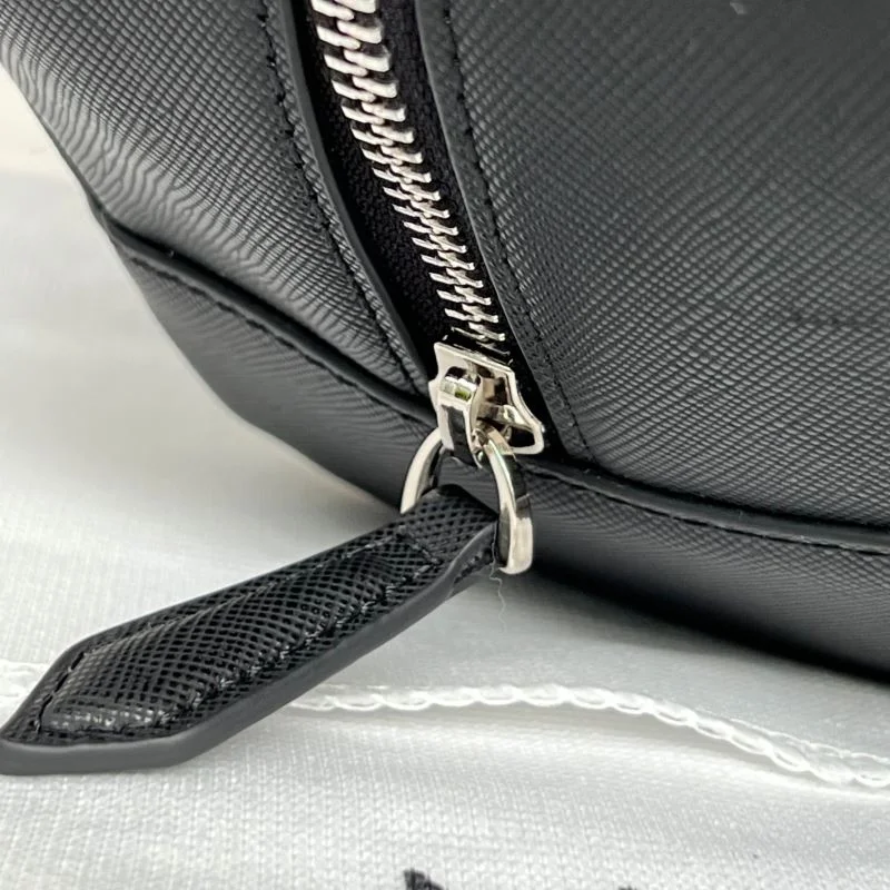 Accurate model Mens Montblanc Clutch Bags
