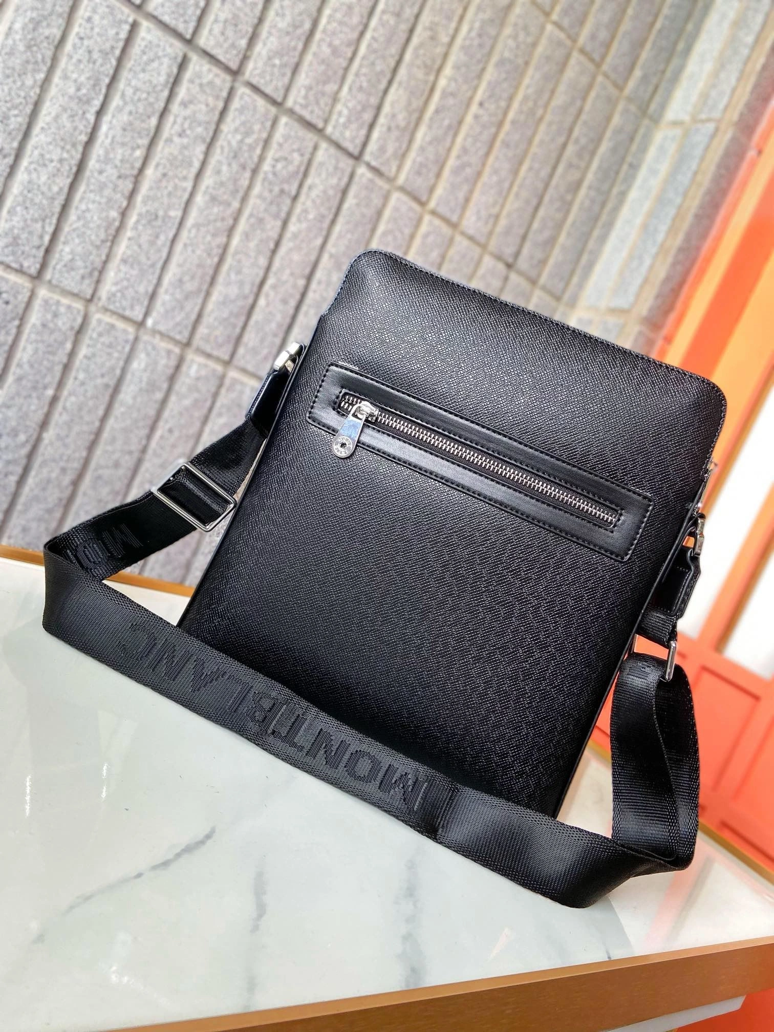 Accurate model Mens Montblanc Satchel Bags
