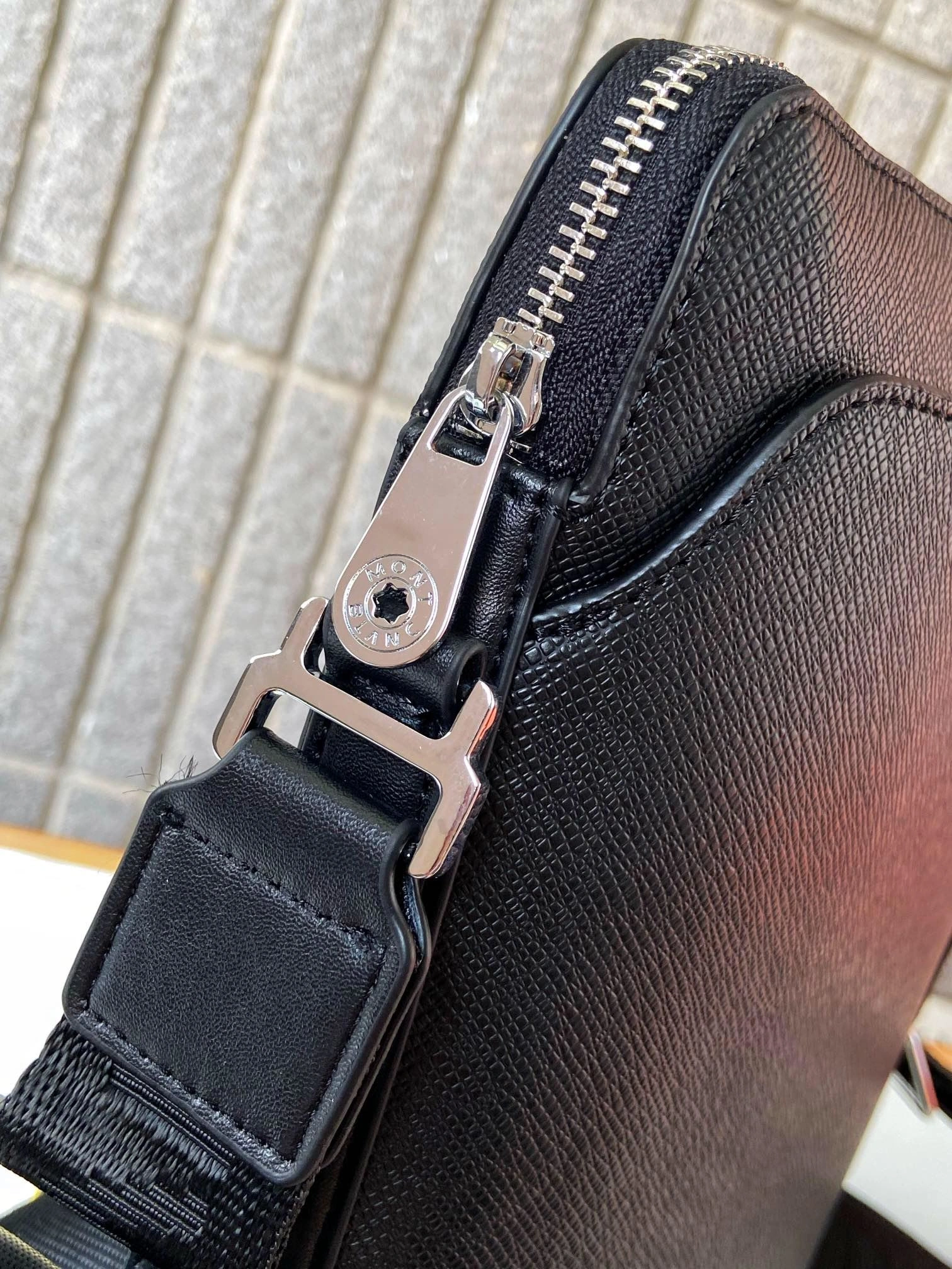 Accurate model Mens Montblanc Satchel Bags