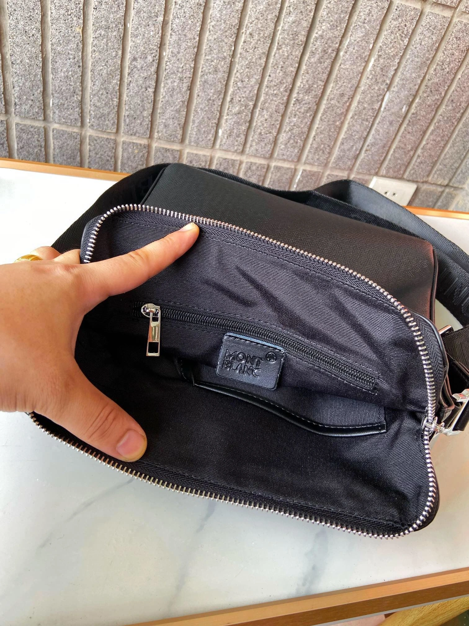 Accurate model Mens Montblanc Satchel Bags
