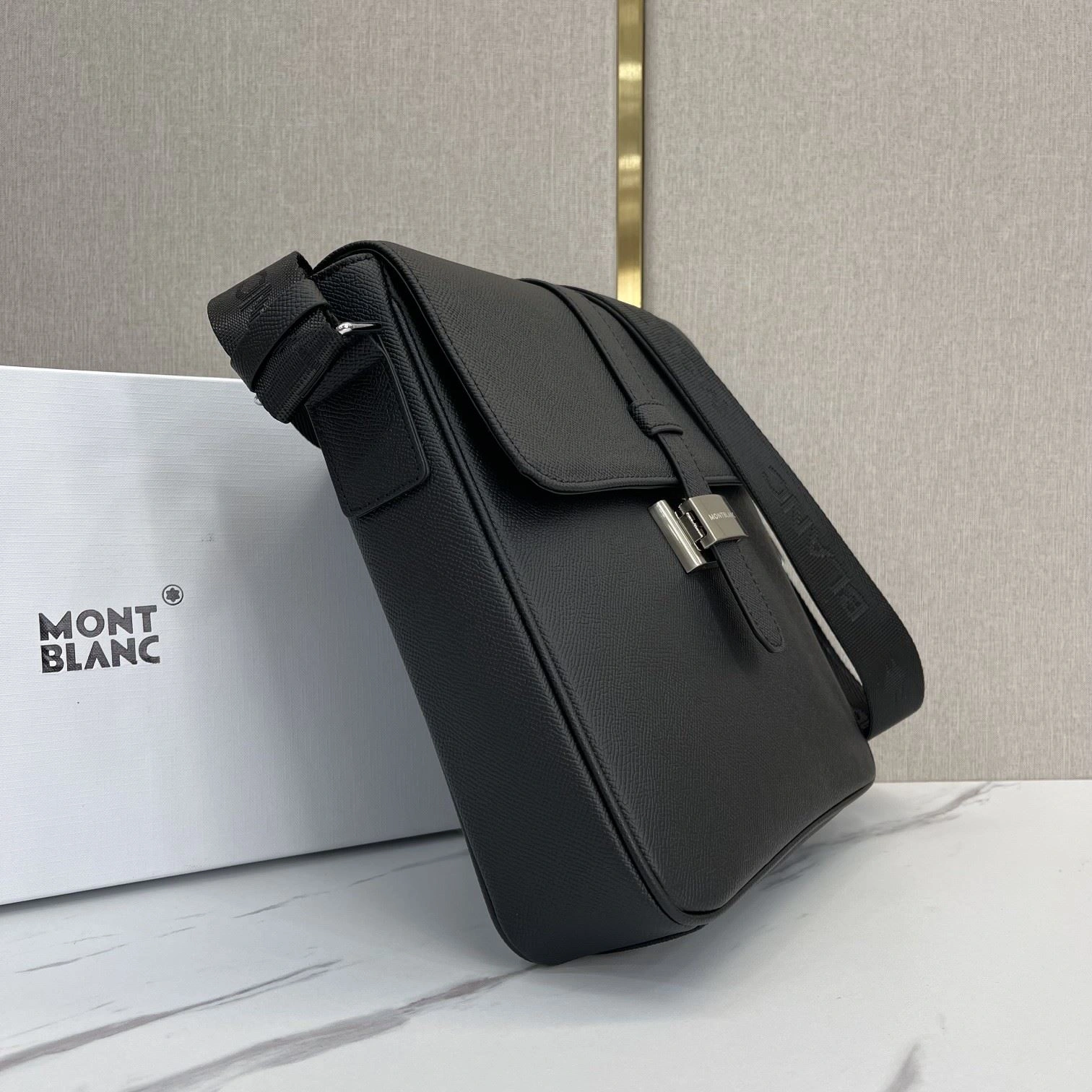 Cut-rate Mens Montblanc Satchel Bags