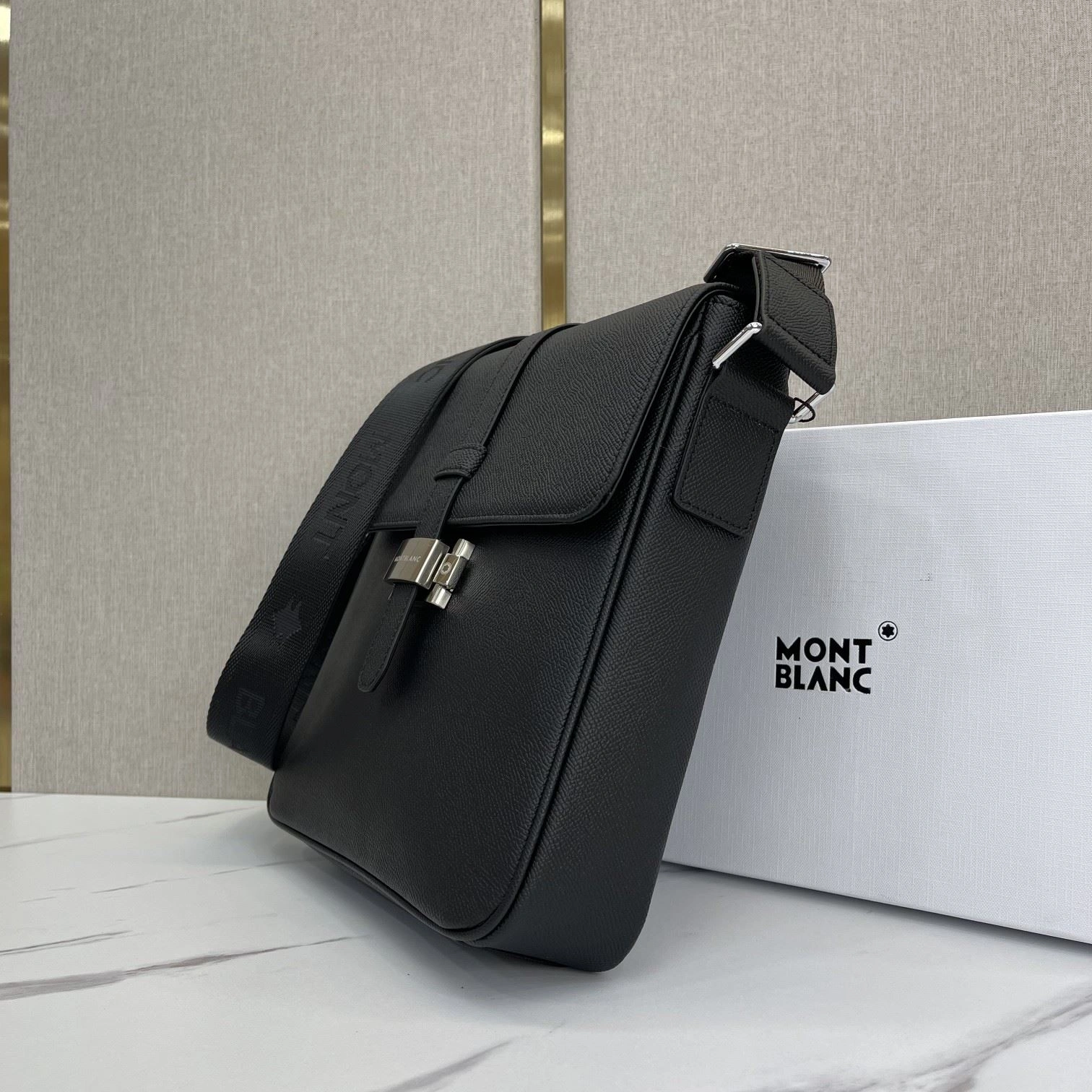 Cut-rate Mens Montblanc Satchel Bags