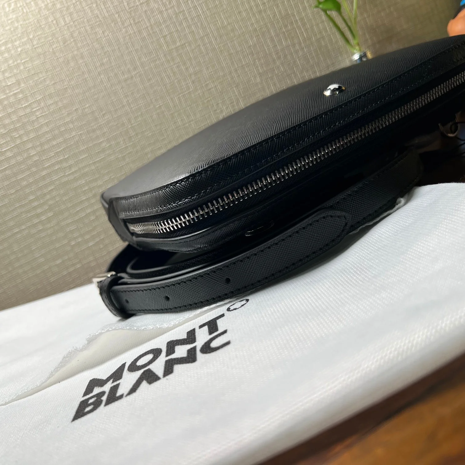 Inexpensive Mens Montblanc Satchel Bags