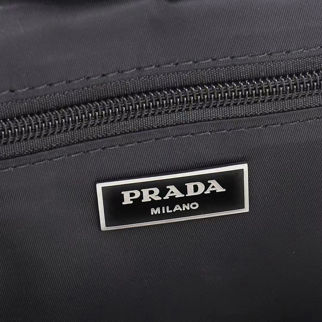Top mirror Mens Prada Backpacks