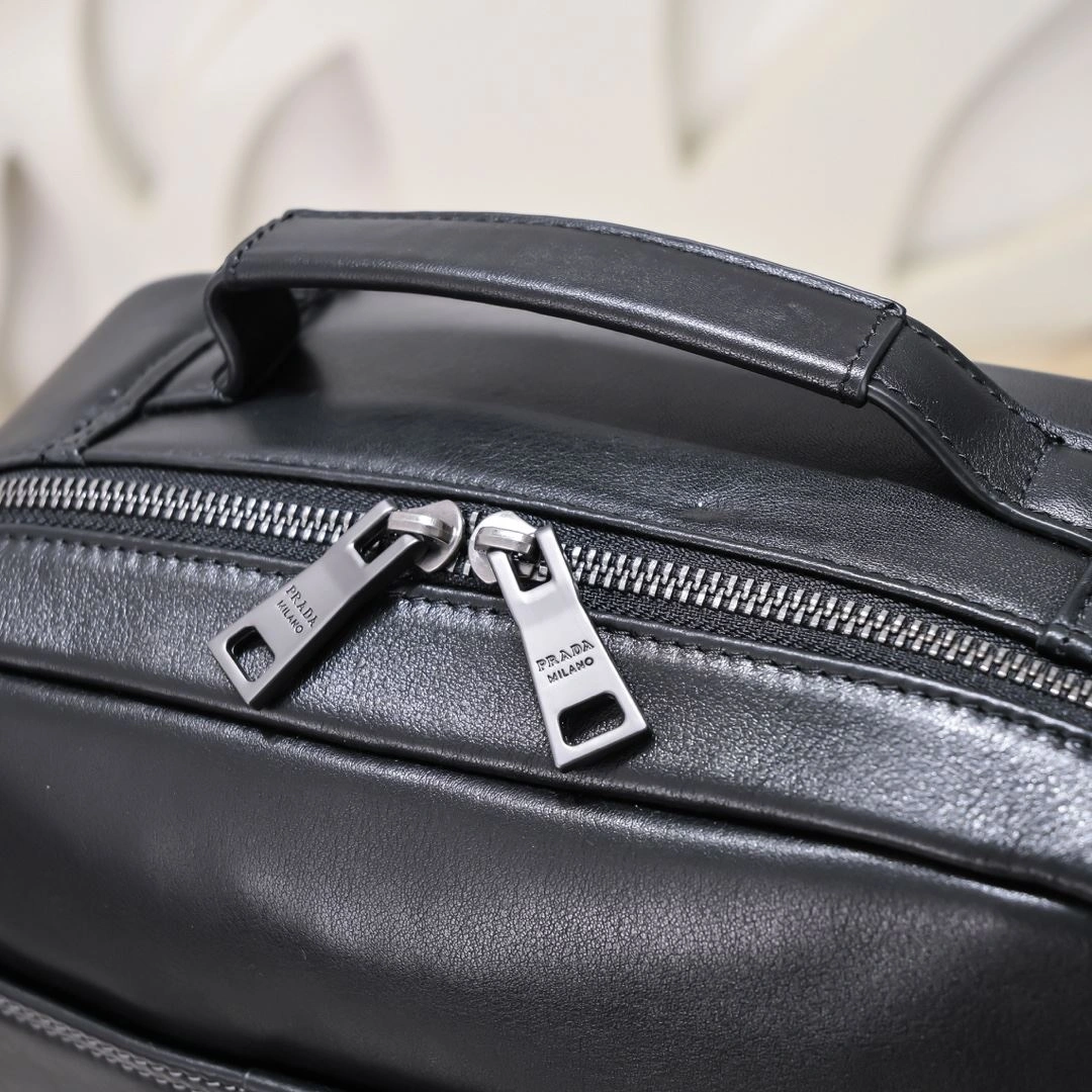 1:1 copy Mens Prada Backpacks