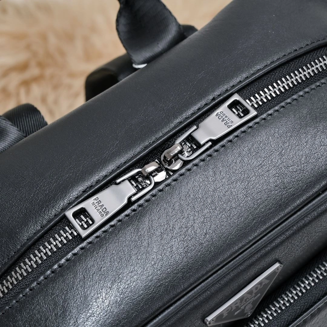 Bargain Mens Prada Backpacks