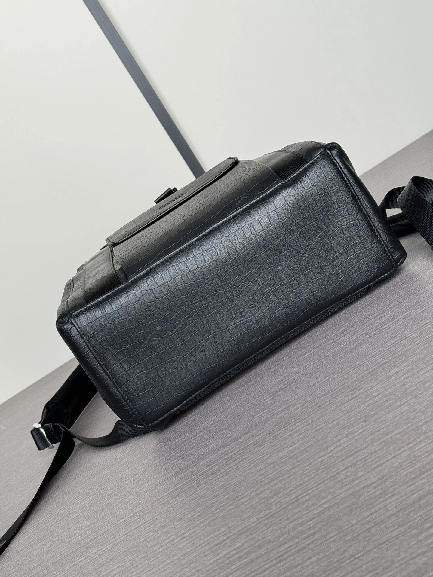 Top mirror Mens Prada Backpacks
