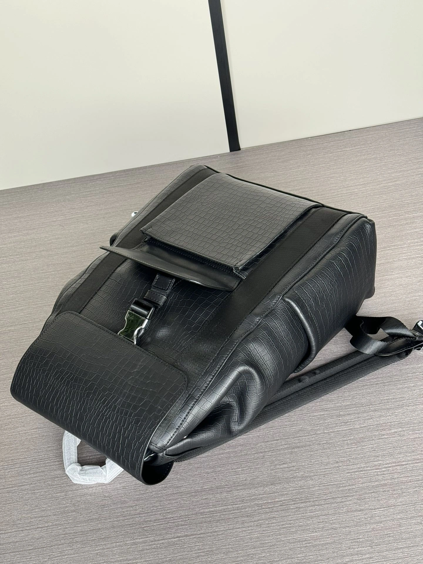 Top mirror Mens Prada Backpacks