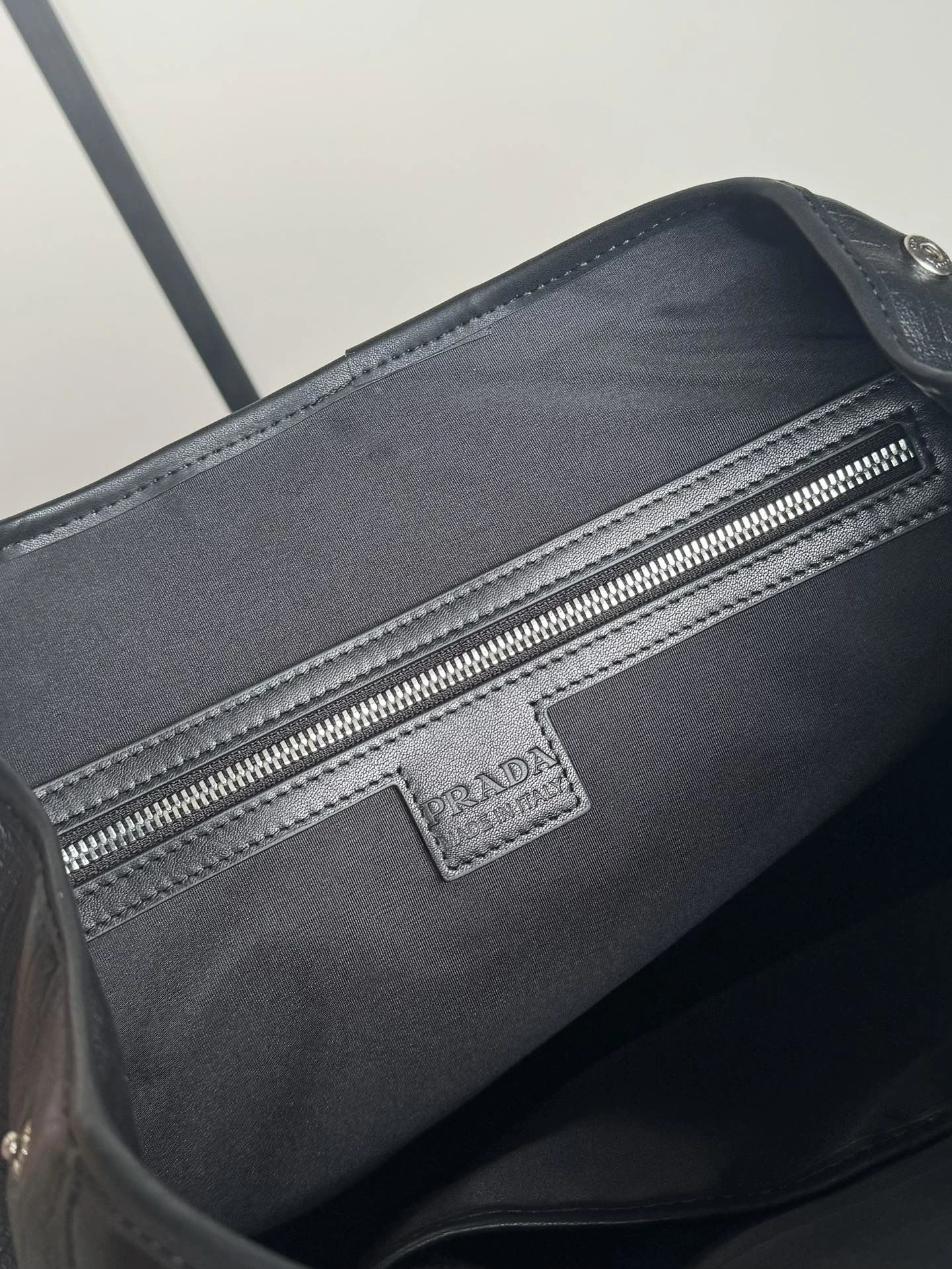 Top mirror Mens Prada Backpacks
