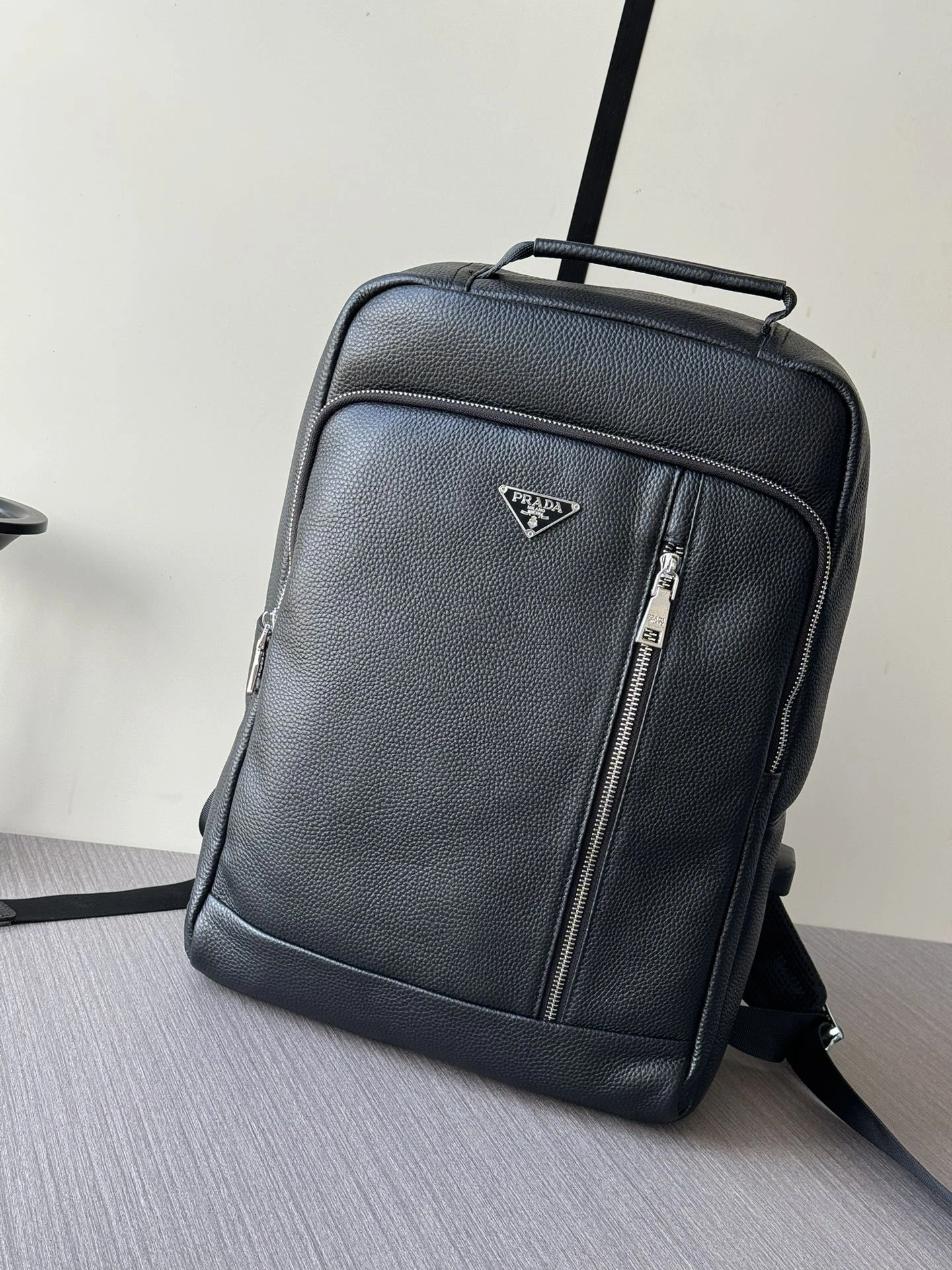 Accurate model Mens Prada Backpacks