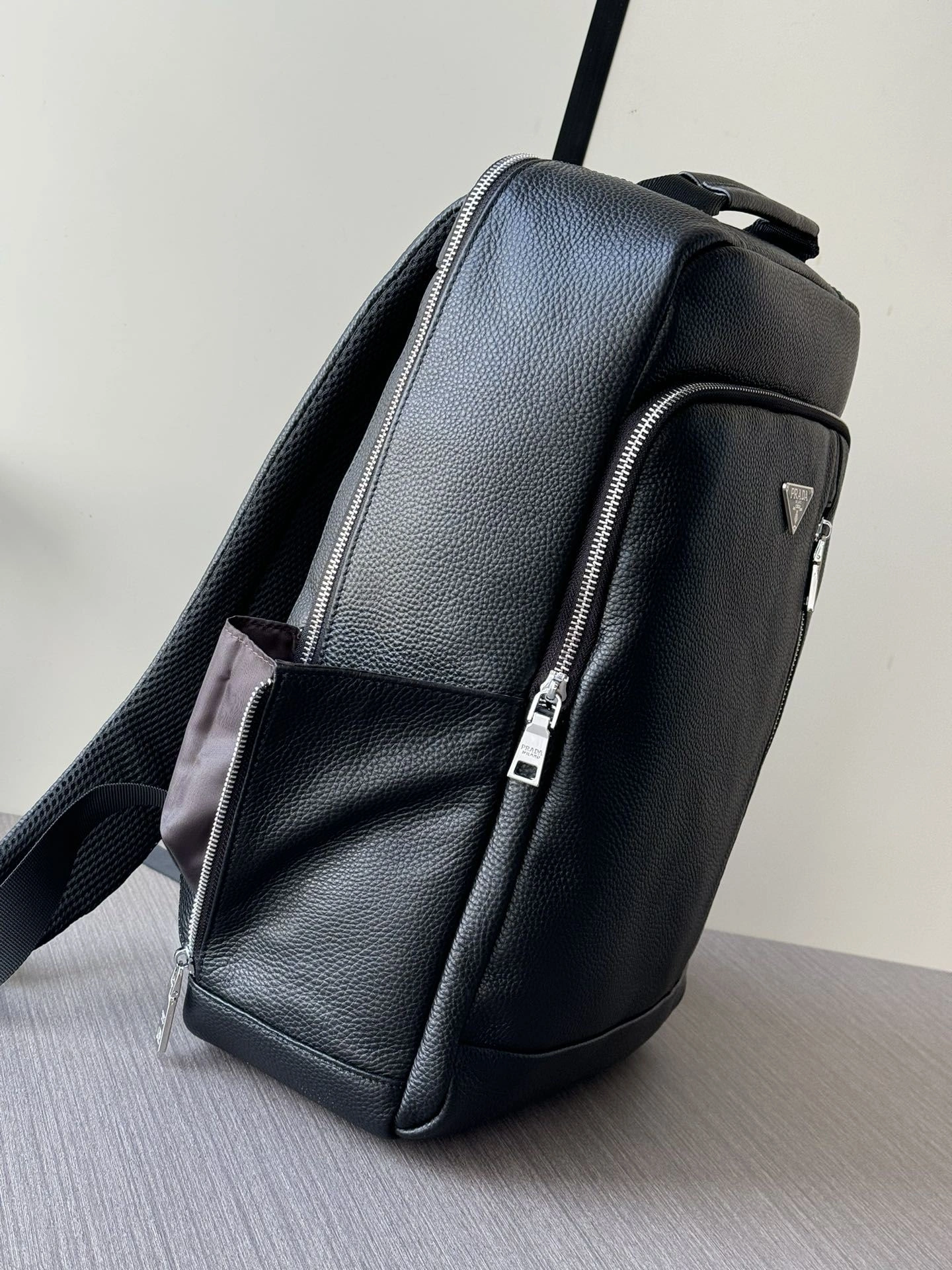 Accurate model Mens Prada Backpacks