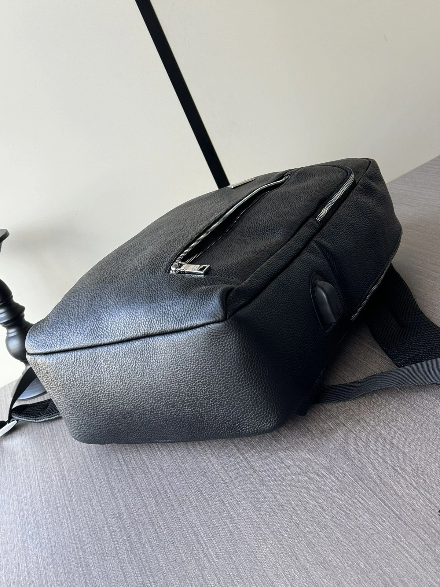 Accurate model Mens Prada Backpacks