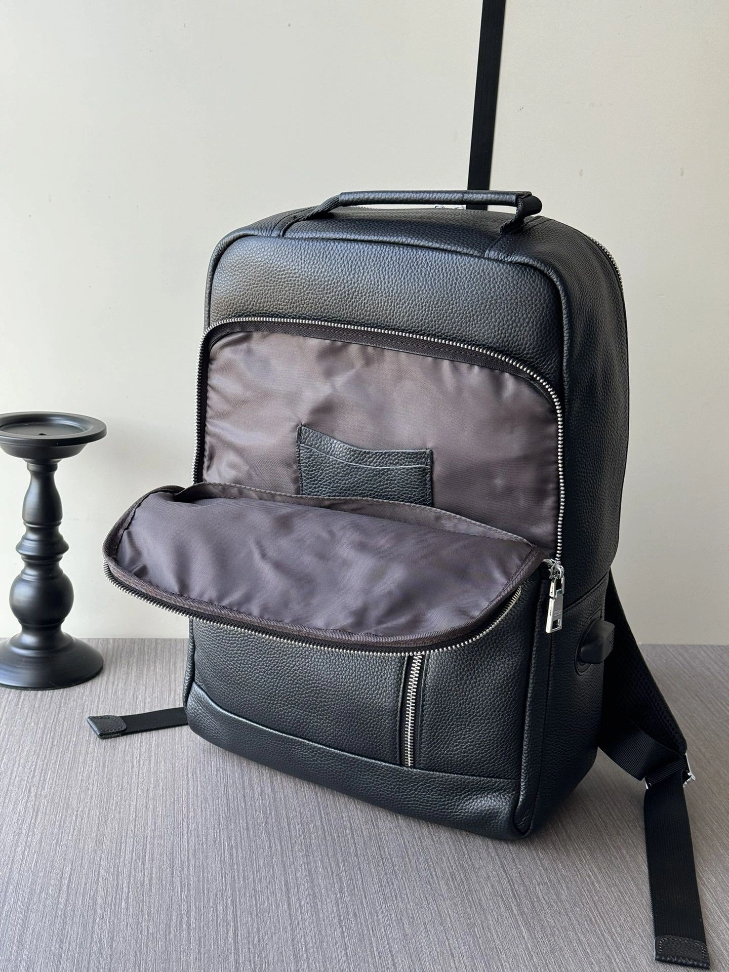 Accurate model Mens Prada Backpacks