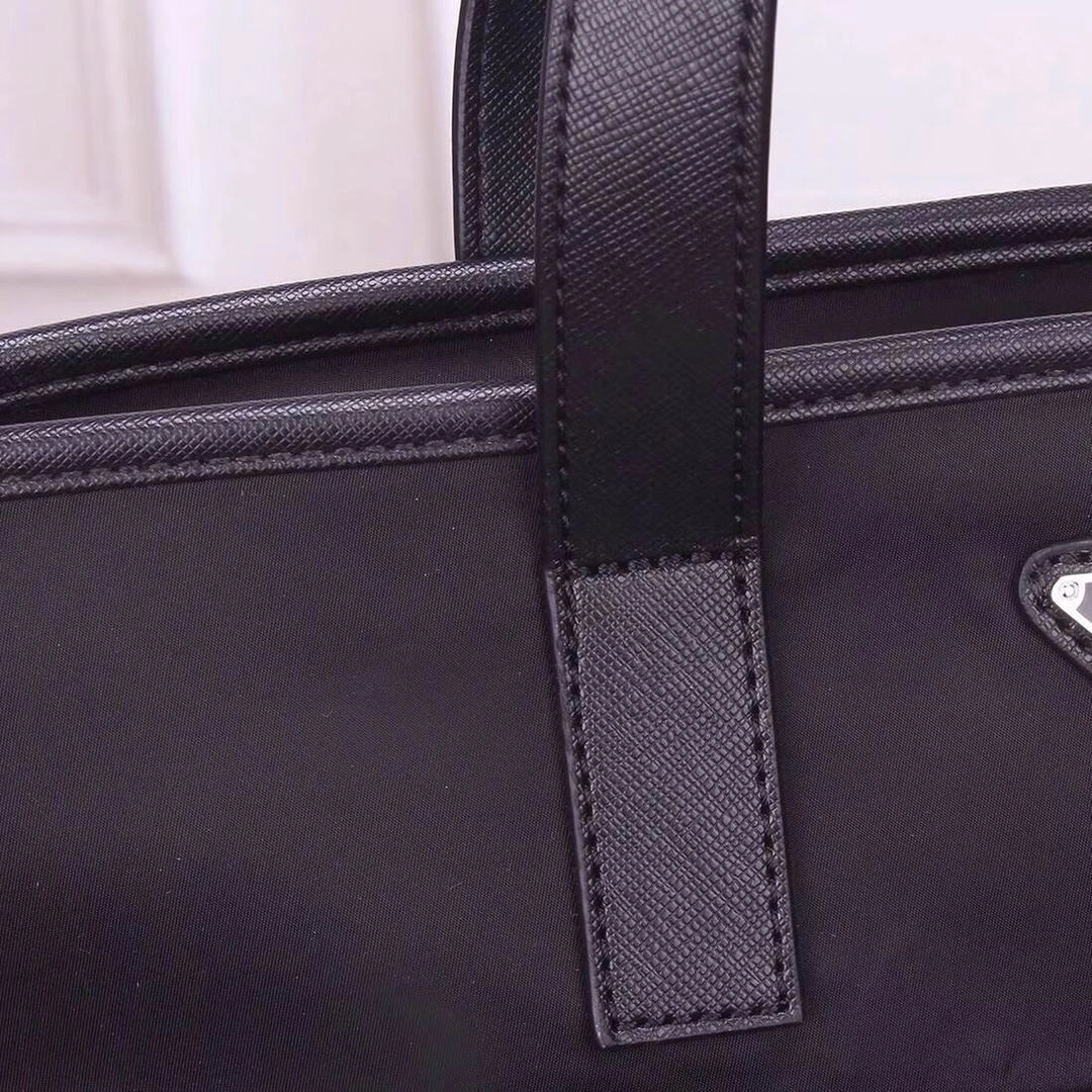 Accurate model Mens Prada Briefcases