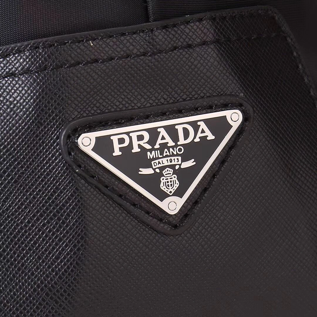 Accurate model Mens Prada Briefcases